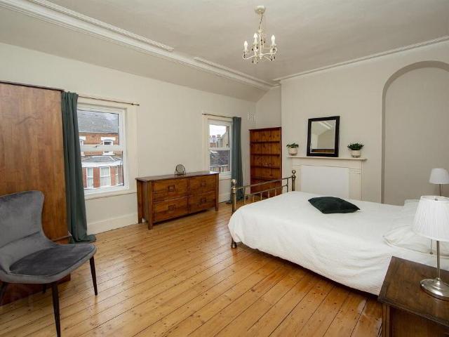 room for rent in Room 6, 16 Cedar Avenue, Belfast, BT15 5AS