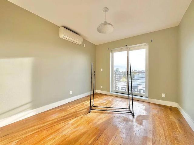 Room for rent in stunning Bushwick duplex ✨