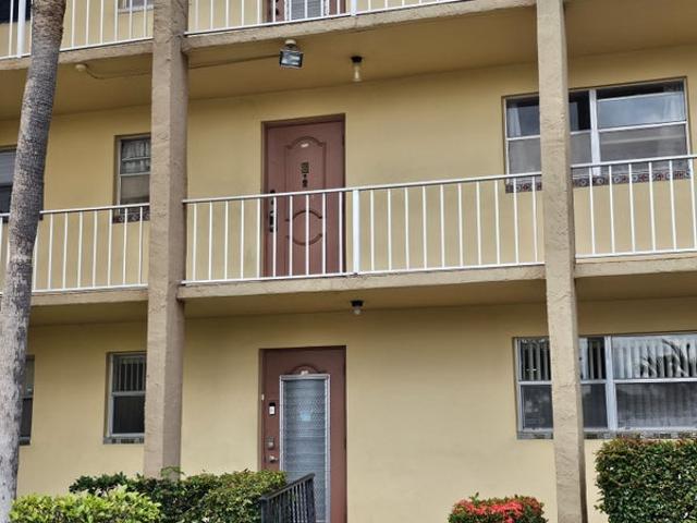 ROOM FOR RENT IN SUNRISE LAKES