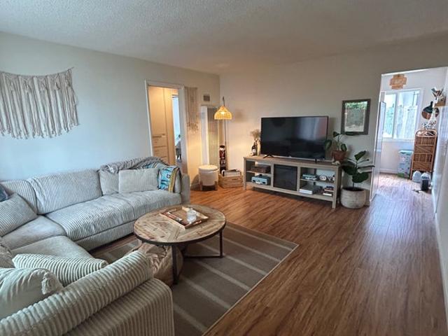 ROOM FOR RENT IN SAN CLEMENTE!