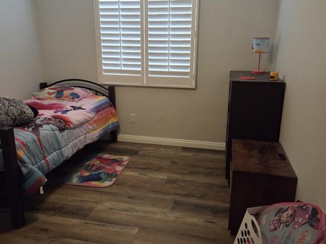 Room for rent in santan