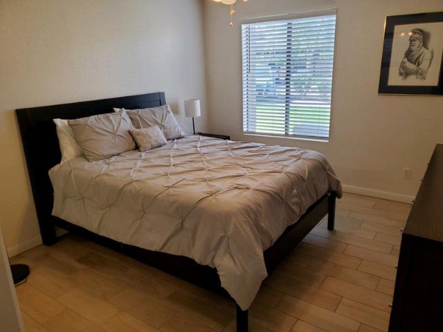 Room for rent in Scottsdale