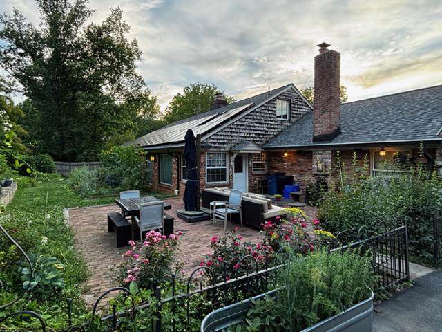 Room for rent in single family home in Bethesda, MD