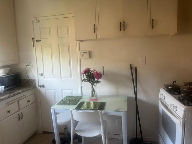 Room for rent in the heart of Beverly Hills $1600