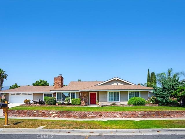 Room for Rent in the Heart of Corona