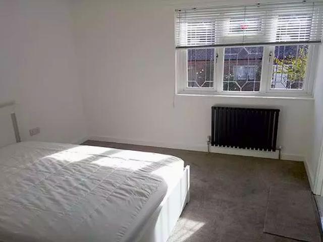 room for rent in Tranton Road. SE16