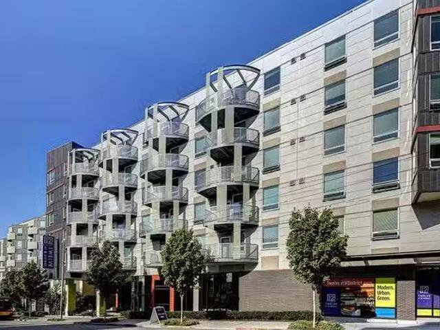 Room for rent in University District