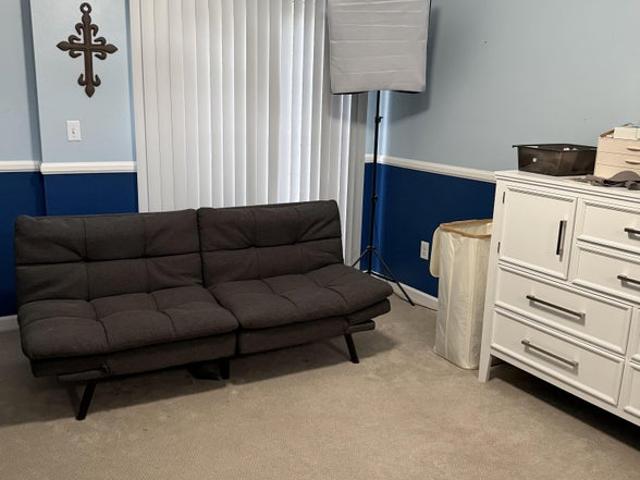 Room for Rent in Valencia/Santa Clarita