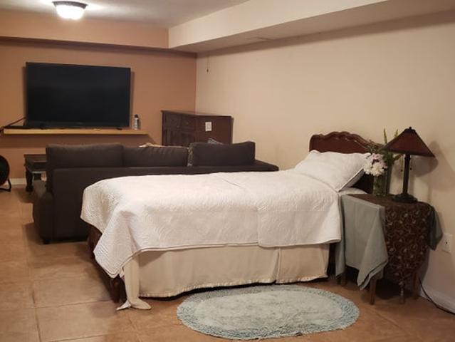 Room for rent in Whittier in Mar Vista Heights