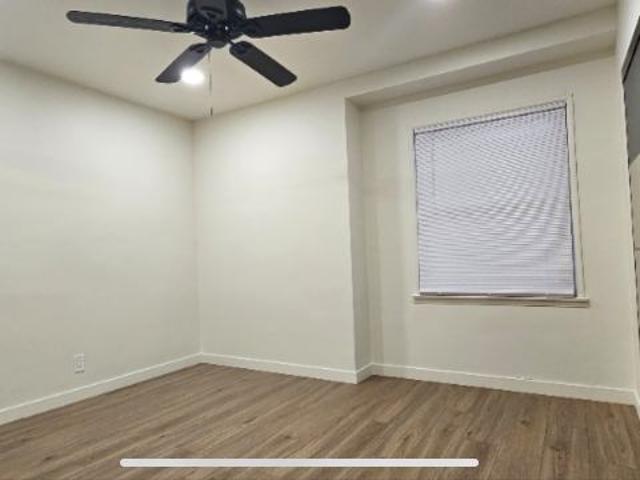Room for Rent in Winnetka_Available NOW