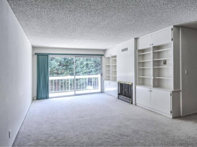 Room for rent in 2 Bed/2 Bath apt