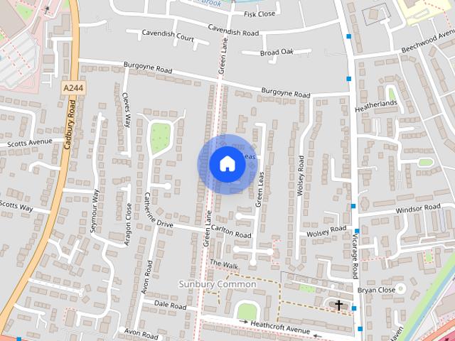 Room for rent in 4 bedroom house in Shepperton, London