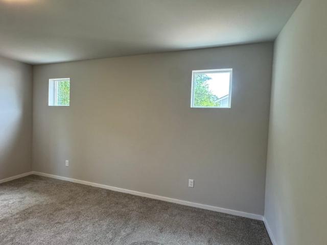Room for rent in 5 bed abd 3 bath house. Shared ba