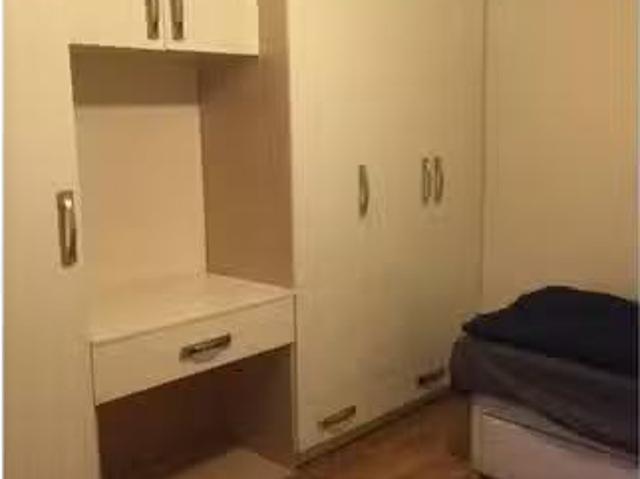 Room for rent in 6 bedroom house in Uxbridge, London