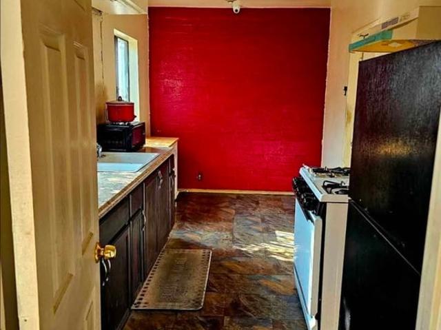 Room for rent inside of house