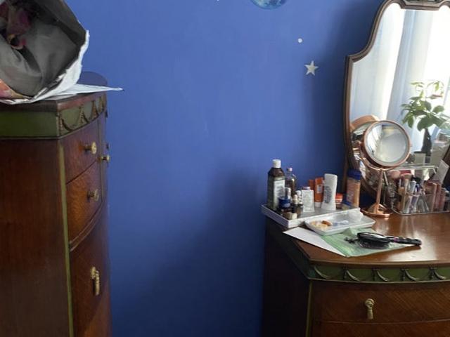Room for rent inside of house in Woodside, Queens