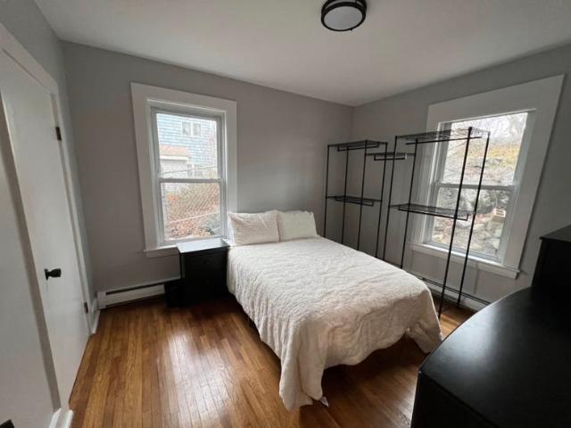 Room For Rent Lynn $900 all included