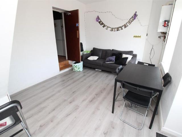 Room For Rent Laura Street, Pontypridd