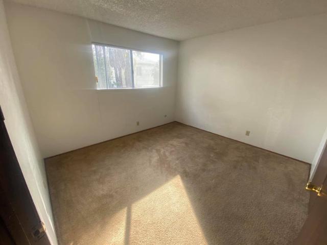 room for rent,located in heart of midtown sac.786