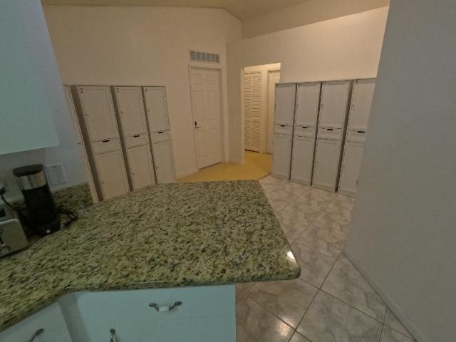 ROOM FOR RENT: Palm Bay! NO Security Deposit! Mon