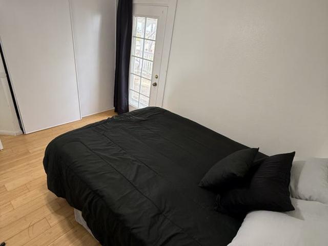 Room for Rent – Private Bath | Paradise Hills 9213