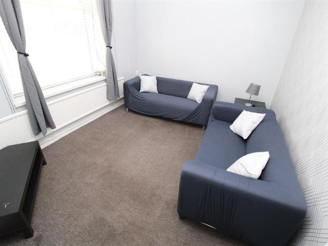 Room For Rent Queen Street, Pontypridd