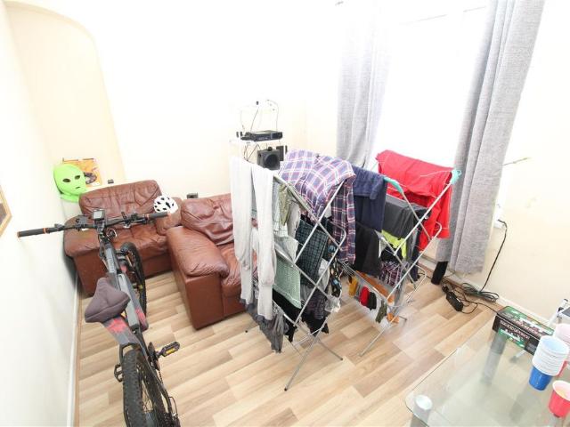 Room For Rent Queen Street, Pontypridd