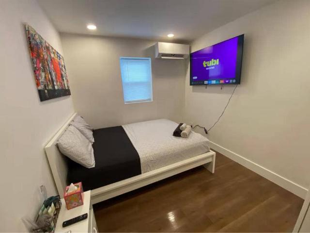 ROOM FOR RENT, QUEENS