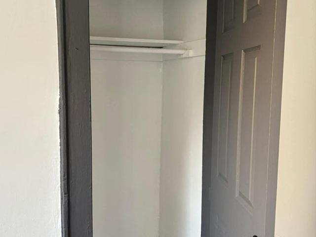Room for rent / Renta de habitación