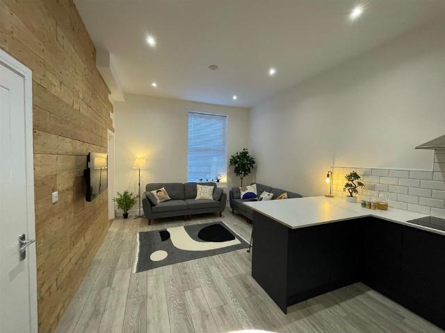 Room For Rent St. Ursula Grove, Southsea