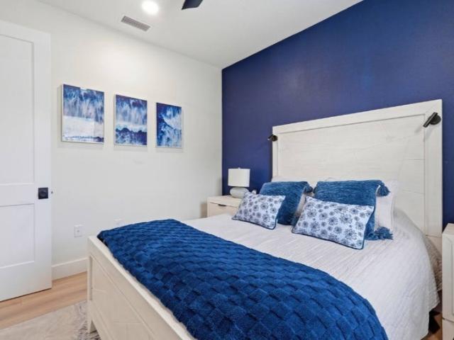 Room for Rent – Safe & Convenient Area