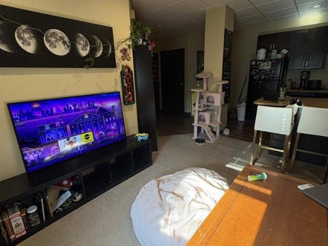 room for rent sept/oct