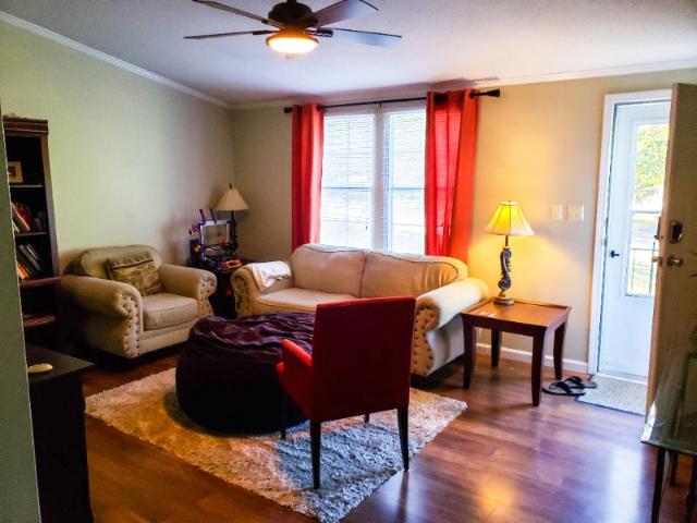 Room for rent shared living Utilities included
