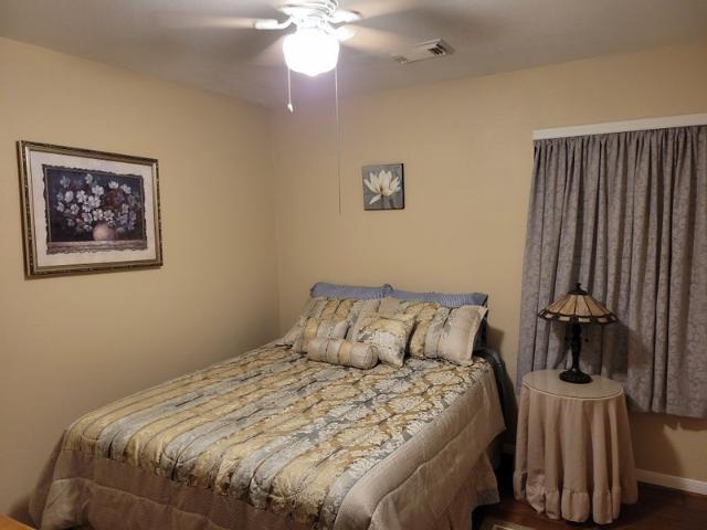 ROOM FOR RENT Southeast Side