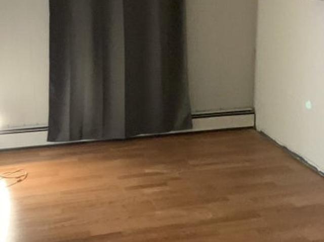 Room for rent to working person
