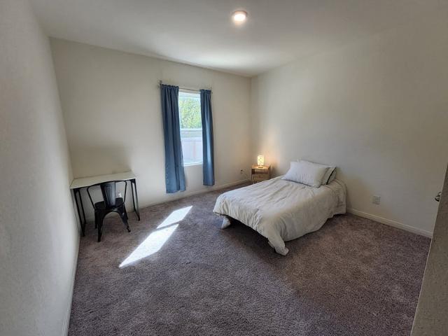 Room for rent! Utilities Included