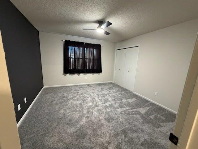 Room for Rent – Updated Half Duplex in Olathe