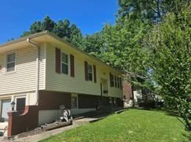 Room for Rent w/ Shared Bath