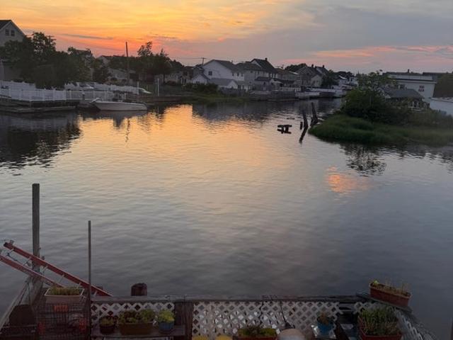 Room for rent water front home with parking