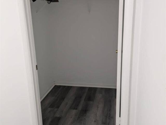 Room for rent with balcony
