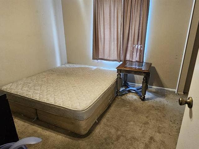 Room for rent with house included