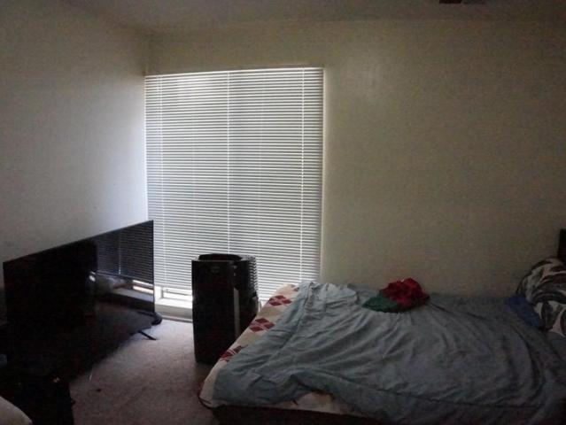 Room for rent with large walk in closet