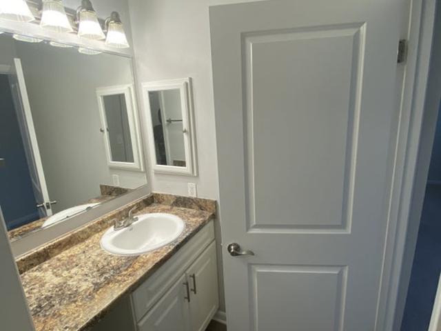 Room for rent with private bathroom