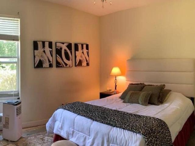 Room for rent with private entrance