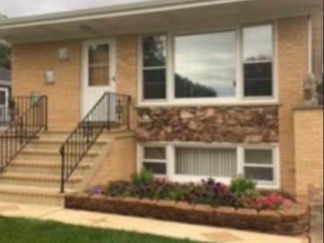 Room for Rent_Wood Dale Single_Family Home 1st fl