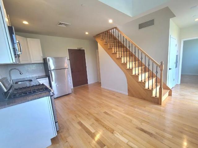 Room for rent 15 mins walk from Cook/Douglass