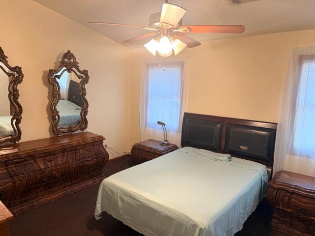 Room for rent $190 a week ! No deposit