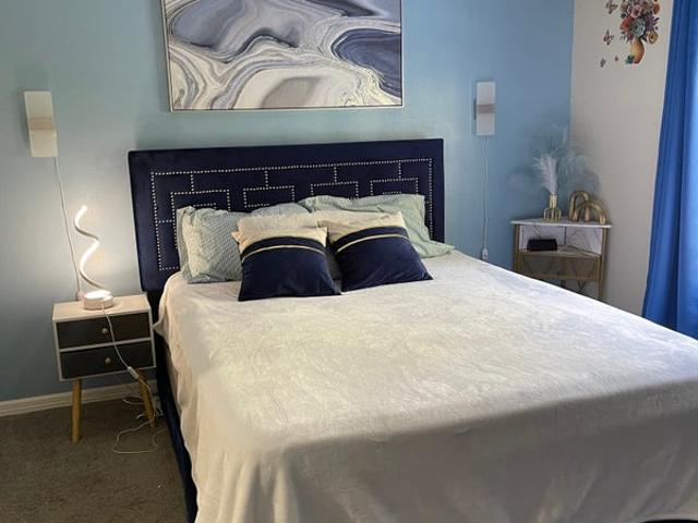 ROOM for RENT 1 Bedroom master bathroom inside the