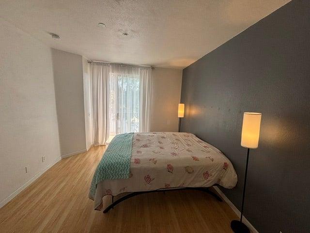 Room for rent 2 minutes to IVC, 8 minutes to UCI