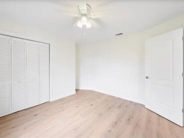 Room For Rent!